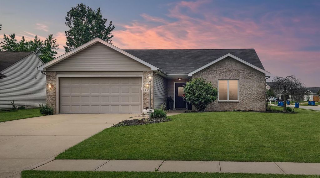 2902 Marguerite Dr, Huntertown, IN 46748 - See Est. Value, Schools & More