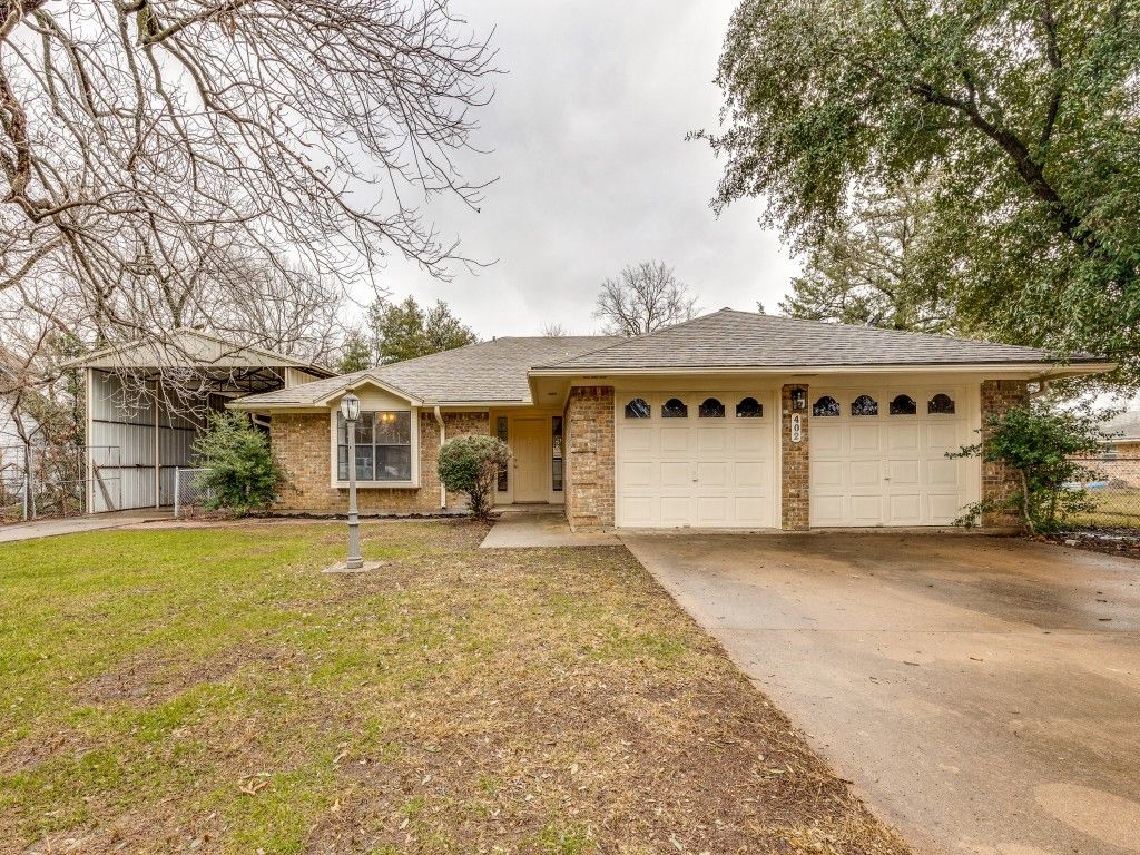 402 N Friou St, Alvarado, TX 76009 - See Est. Value, Schools & More