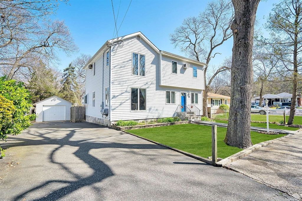 8 Nina Place, Farmingville, NY 11738 | Trulia