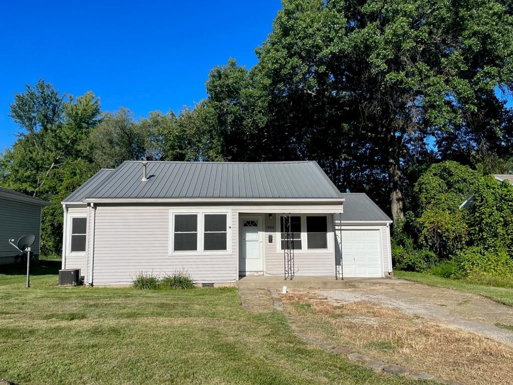 1306 Burnam Rd, Chillicothe, MO 64601 | Trulia