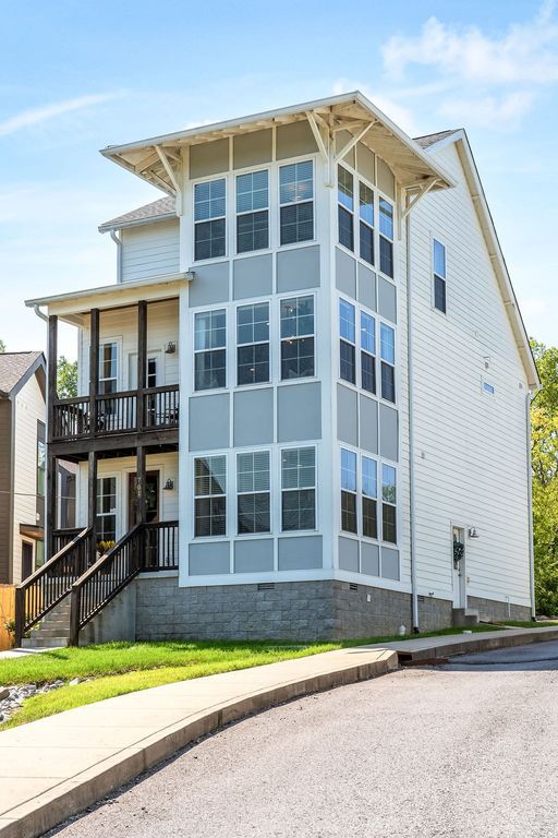 701 Arbor Trace Cir, Nashville, TN 37207 - See Est. Value, Schools & More