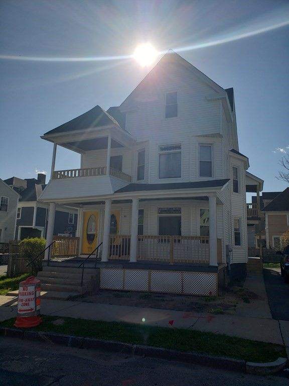 123 Amherst St, Springfield, MA 01109 - See Est. Value, Schools & More