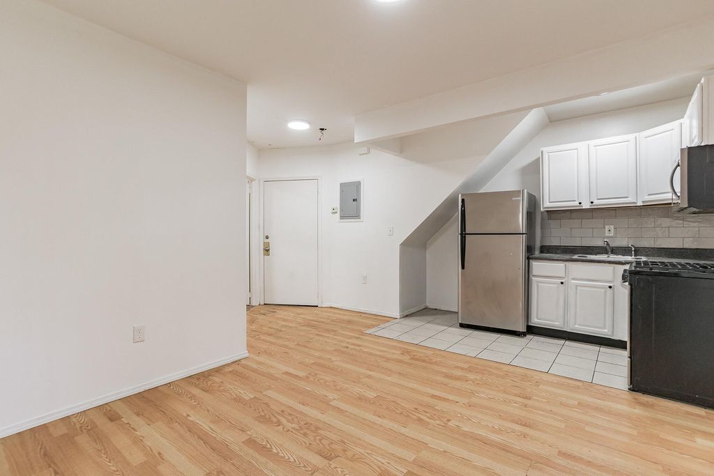 2263 Ryer Ave #1, Bronx, NY 10457 - See Est. Value, Schools & More