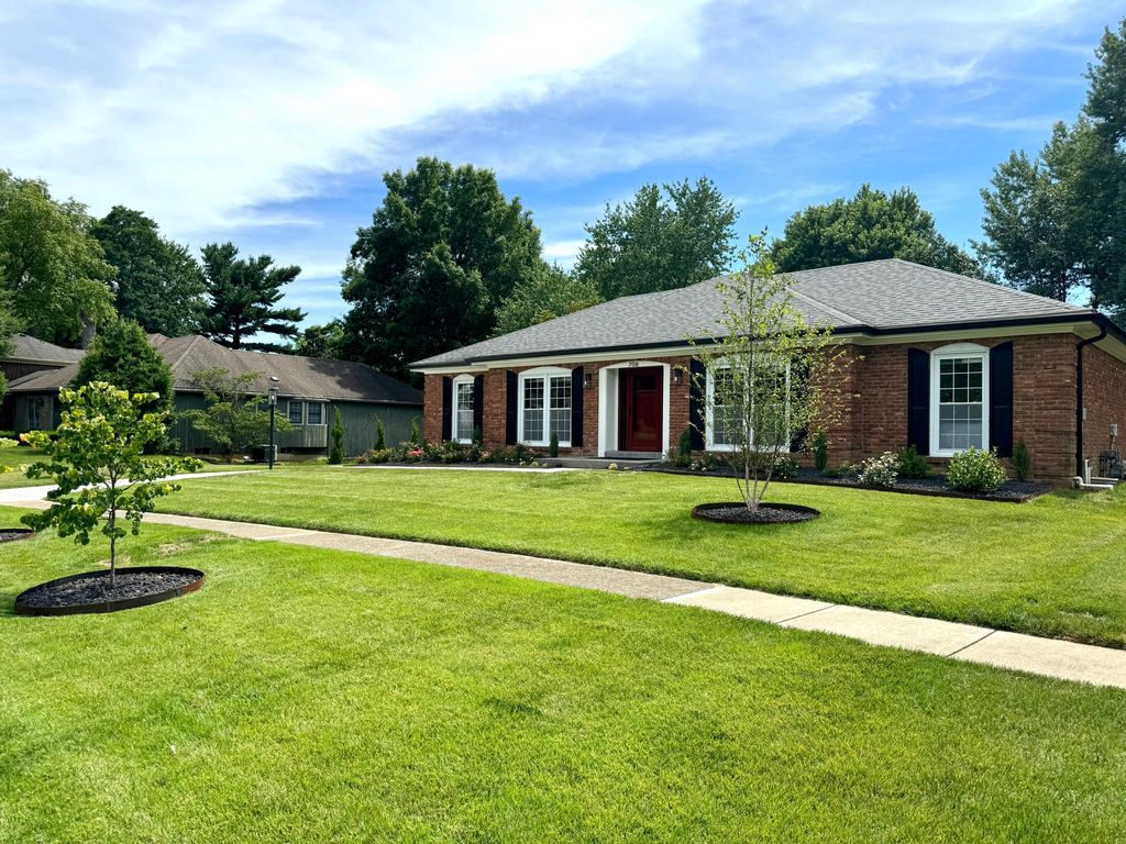 706 Farmingham Rd, Douglass Hills, KY 40243 | Trulia