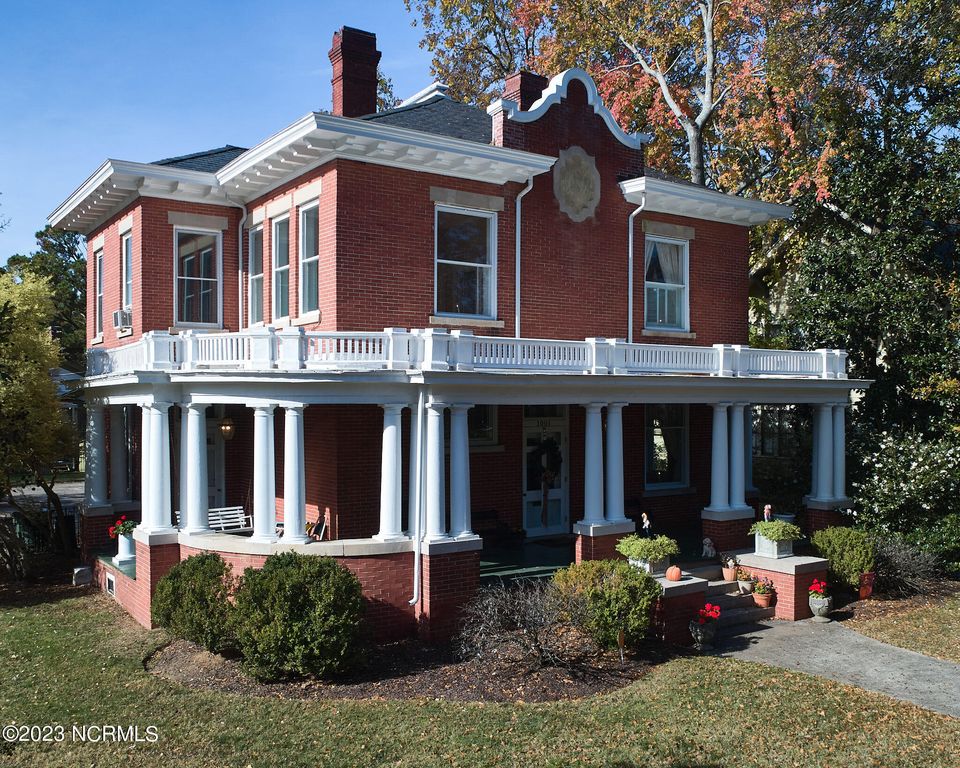 1001 Nash Street NW, Wilson, NC 27893 - See Est. Value, Schools & More