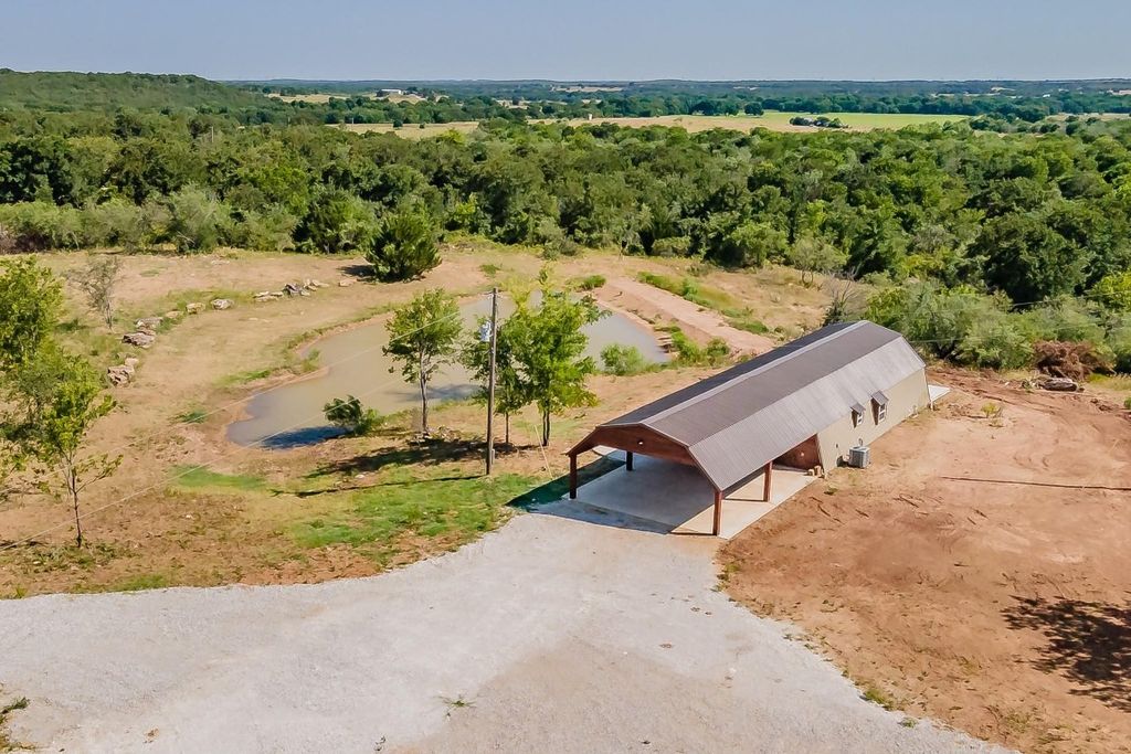 307 Keys Rd, Sunset, TX 76270 - See Est. Value, Schools & More