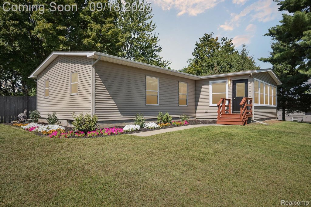 6524 Reilly Dr S, Gregory, MI 48137 | MLS# 20251034615 | Trulia