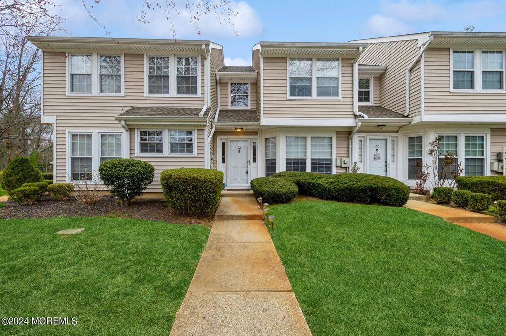 23 Duncan Way, Freehold, NJ 07728 - See Est. Value, Schools & More