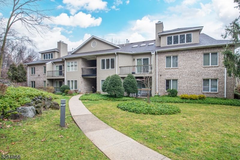 3 Parkside Ter UNIT 2D, Woodland Park, NJ 07424 | Trulia