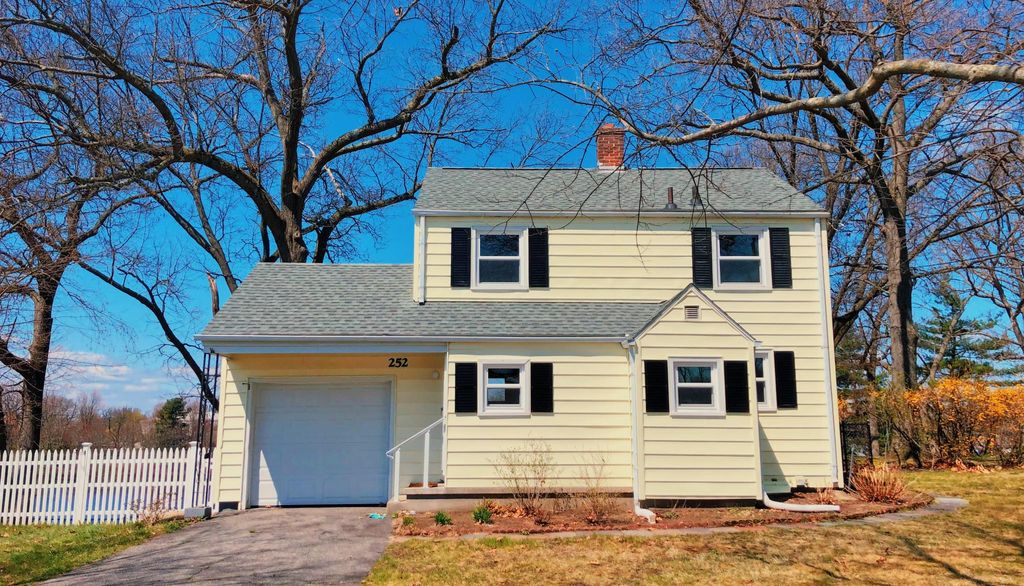 252 Arcadia Blvd, Springfield, MA 01118 - See Est. Value, Schools & More