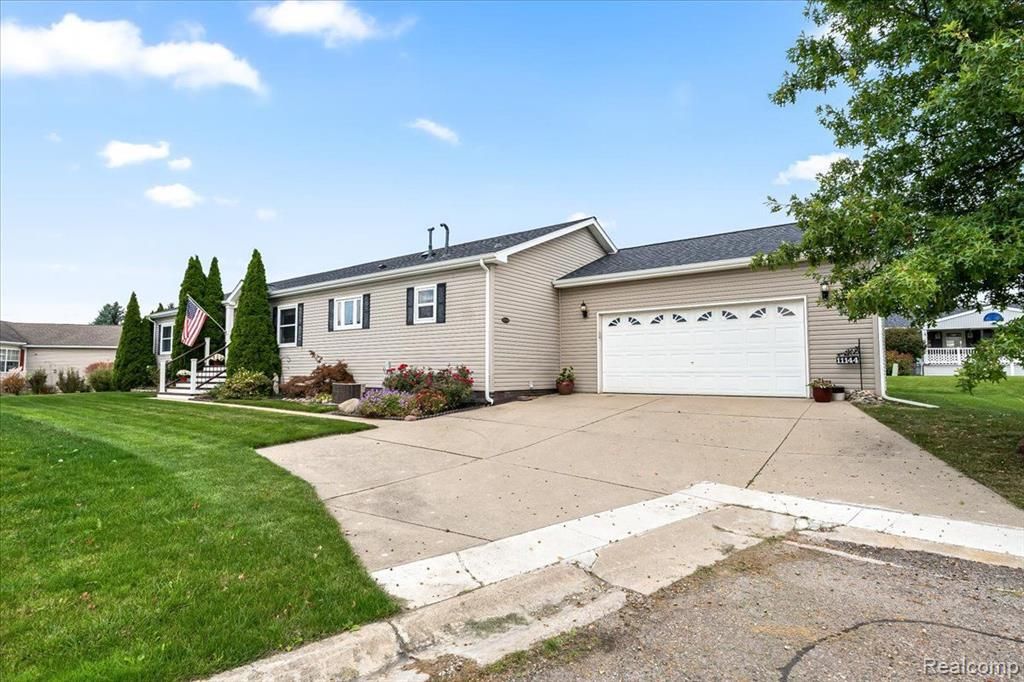 11144 Cedar Hollow Ct, South Lyon, MI 48178 - See Est. Value, Schools ...