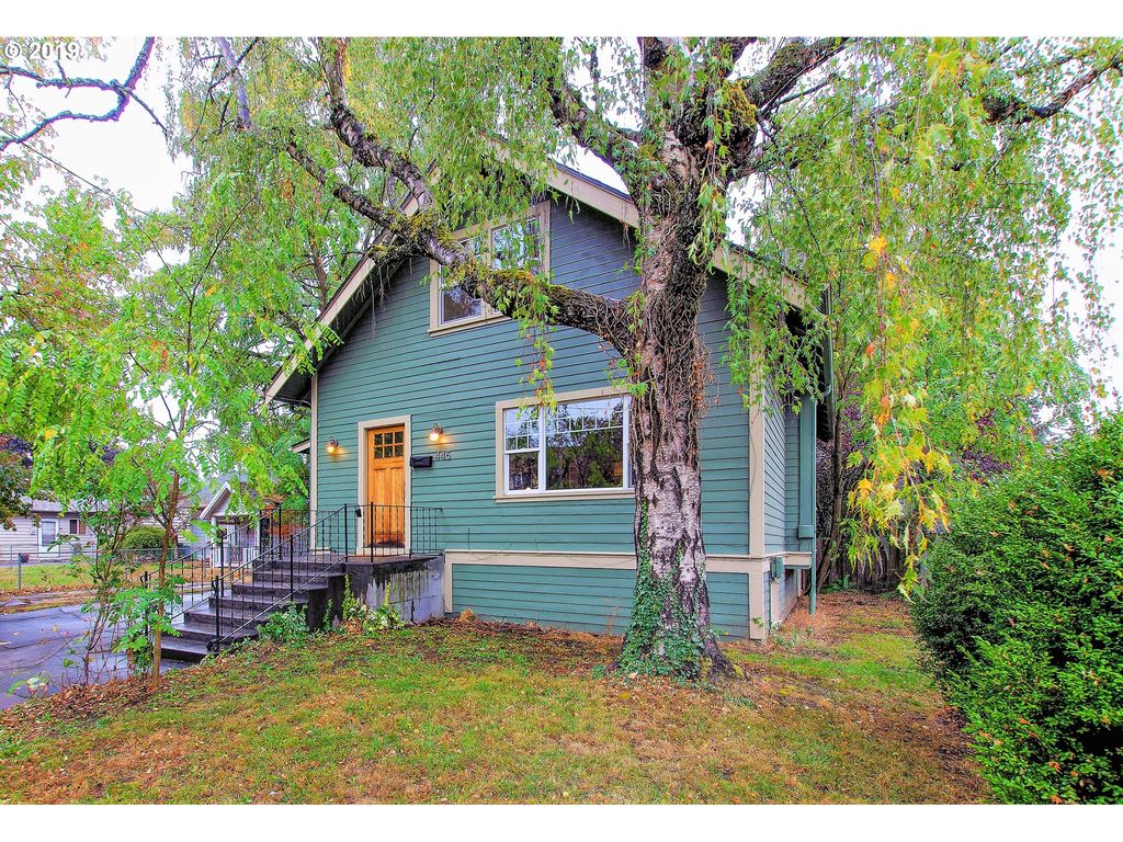 445 NE 69th Ave, Portland, OR 97213 - See Est. Value, Schools & More