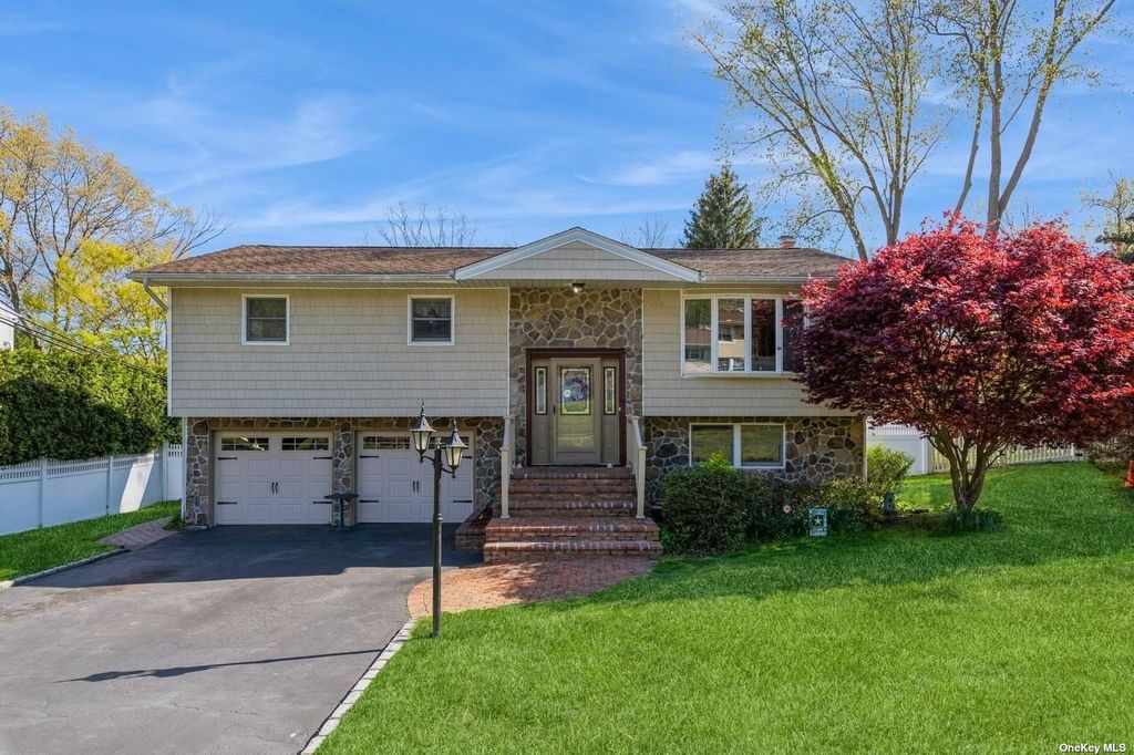 12 Dana Lane, Smithtown, NY 11787 | Trulia