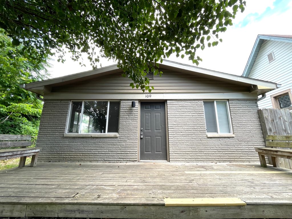 1019 S Randolph St, Indianapolis, IN 46203 - See Est. Value, Schools & More