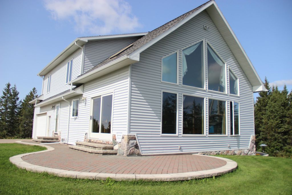 9525 S McKnight Rd, Dafter, MI 49724 - See Est. Value, Schools & More