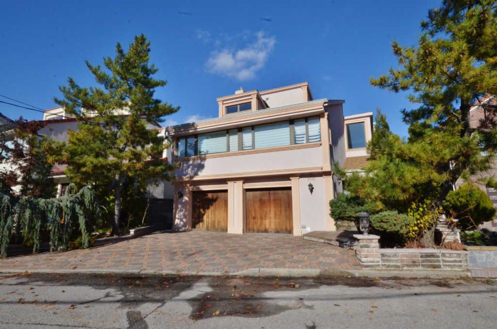 608 158th St, Whitestone, NY 11357 - See Est. Value, Schools & More