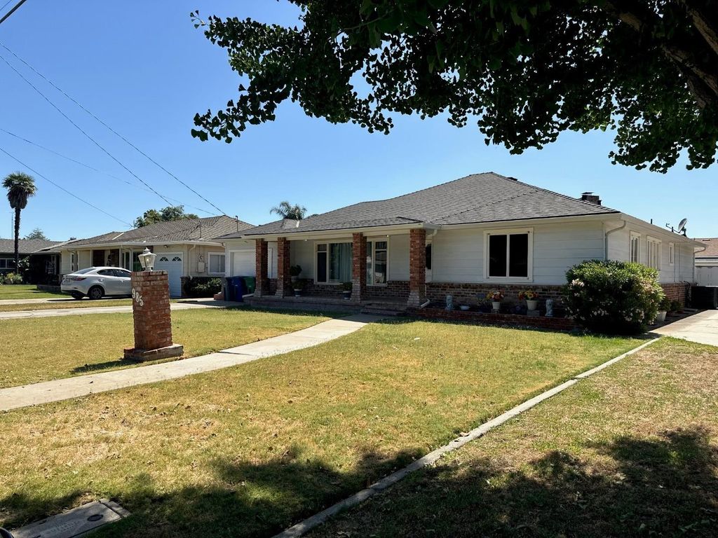 985 Grove Ave, Gustine, CA 95322 - See Est. Value, Schools & More