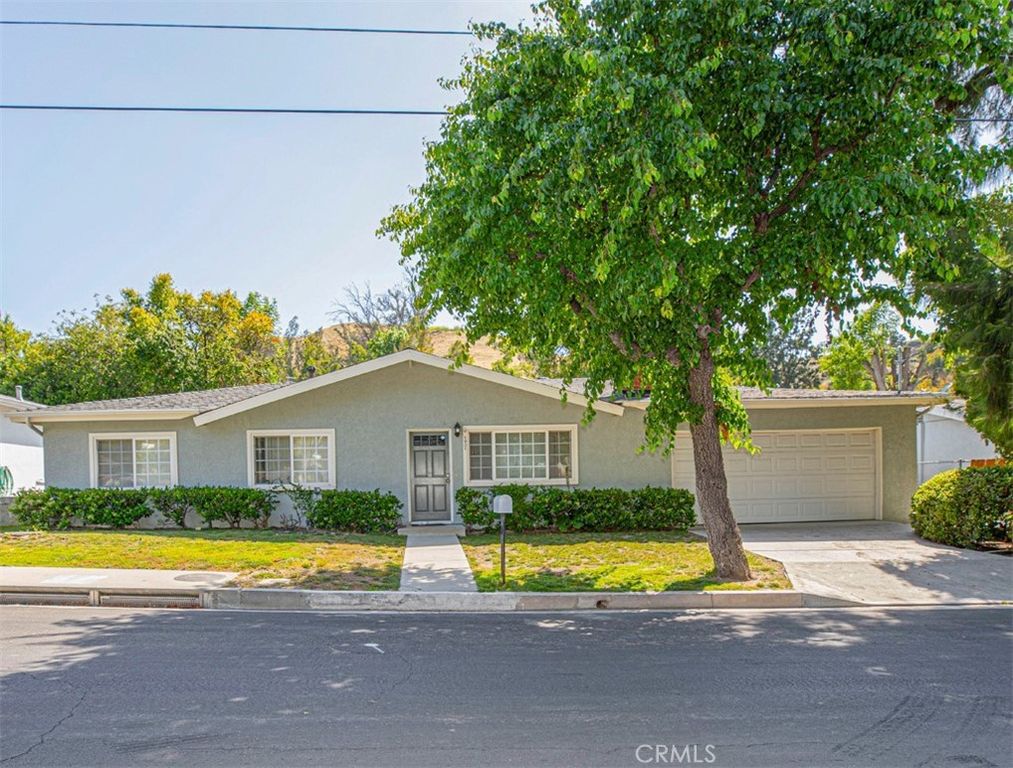 4901 Reforma Rd, Woodland Hills, CA 91364 - See Est. Value, Schools & More