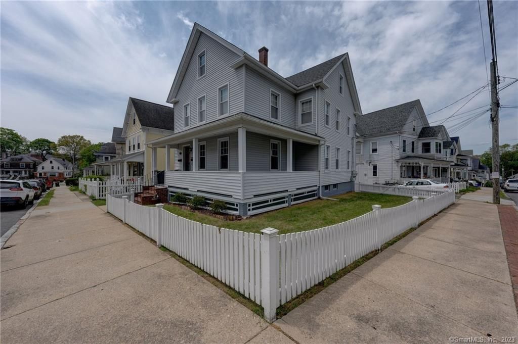 24 Center St, New London, CT 06320 | Trulia