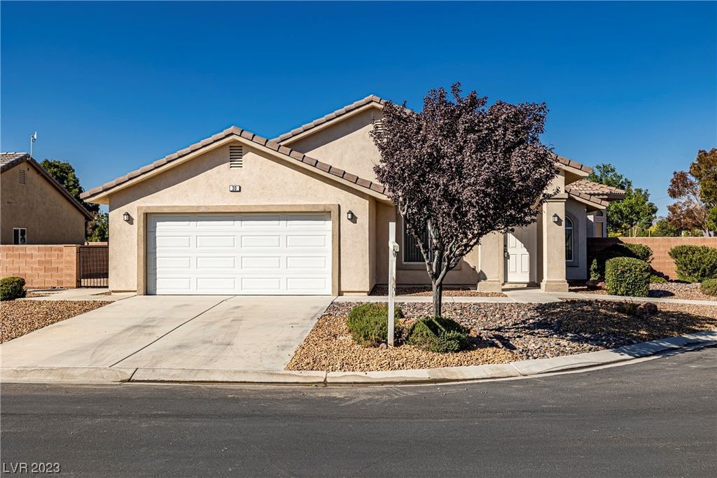 30 S Spruce Ln, Pahrump, NV 89048 - See Est. Value, Schools & More