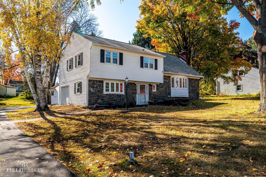 2154 RIVER Road, Niskayuna, NY 12309 | Trulia
