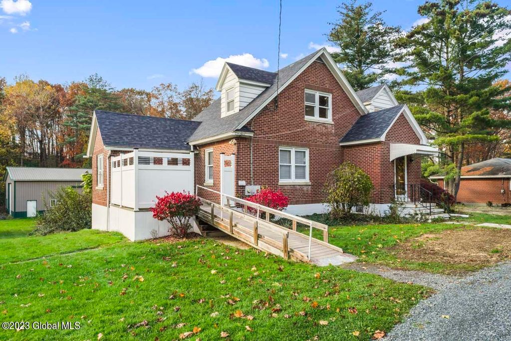 15 Midland Road, Troy, NY 12180 | MLS# 202327719 | Trulia