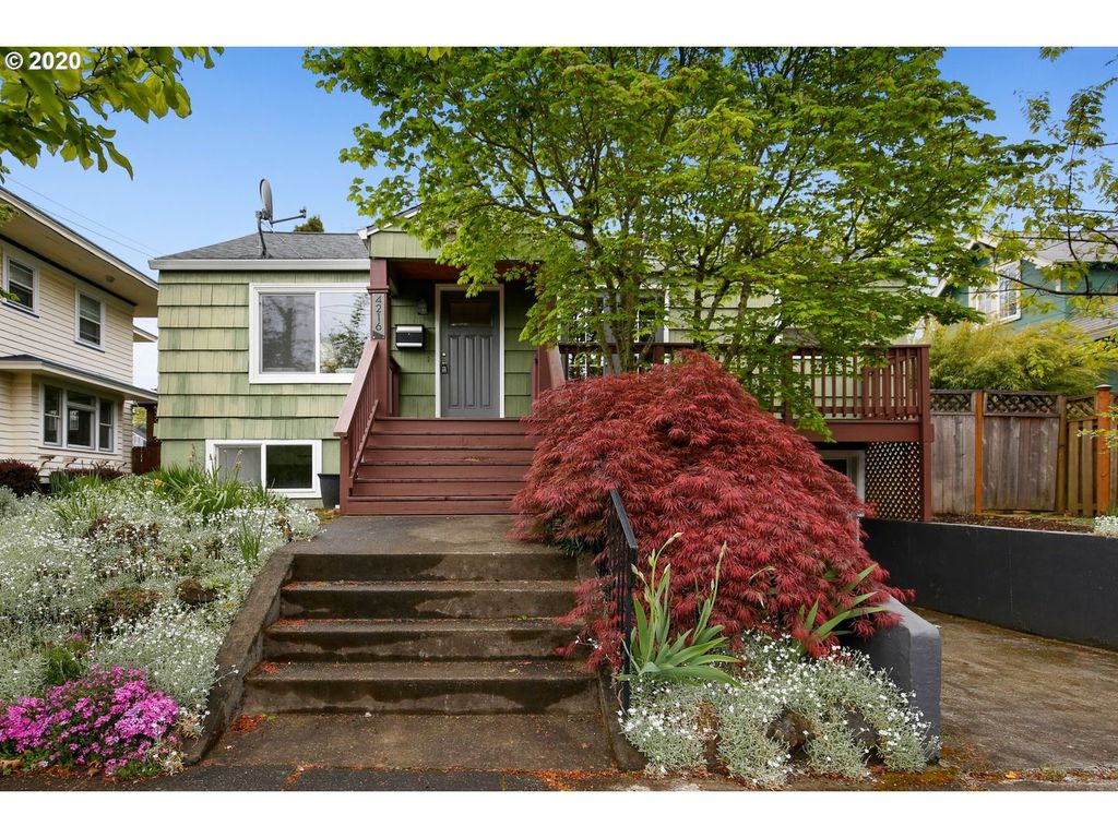 4216 NE 22nd Ave, Portland, OR 97211 - See Est. Value, Schools & More