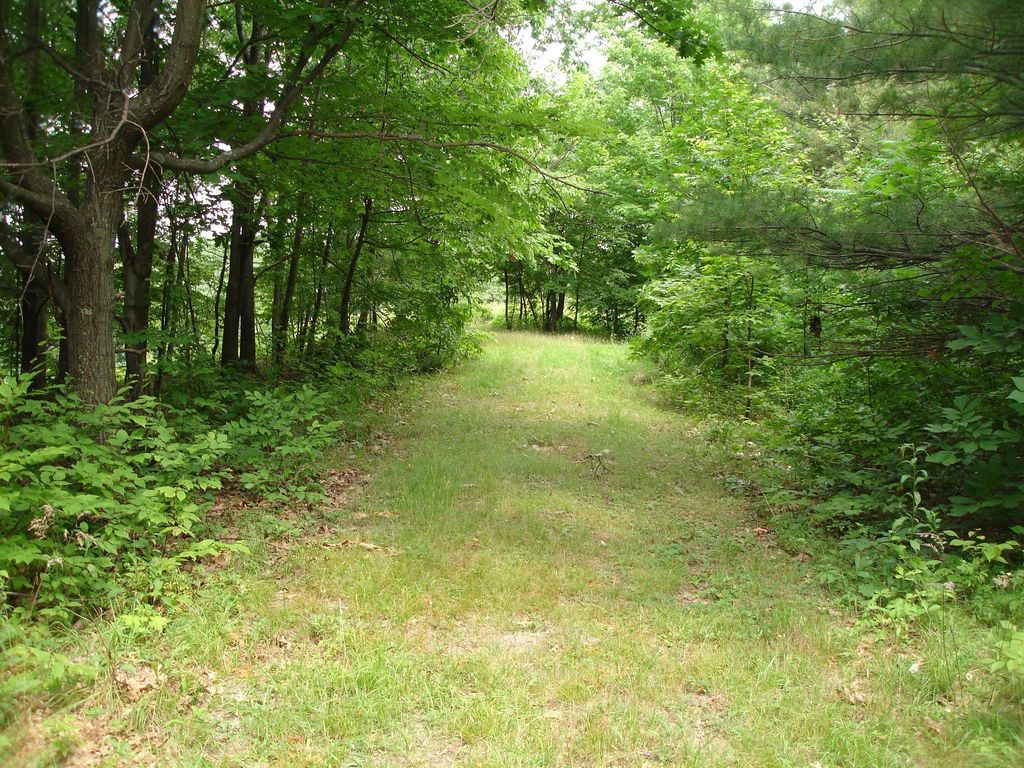 654 Snydertown Rd, Craryville, NY 12521 - See Est. Value, Schools & More