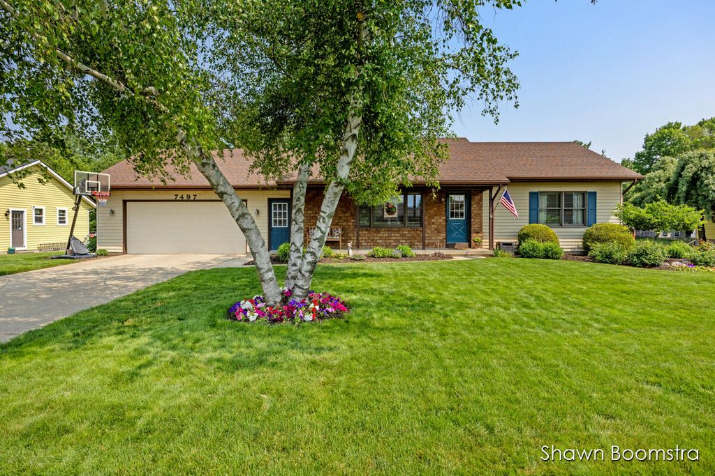7497 Sunview Dr SE, Grand Rapids, MI 49548 | Trulia