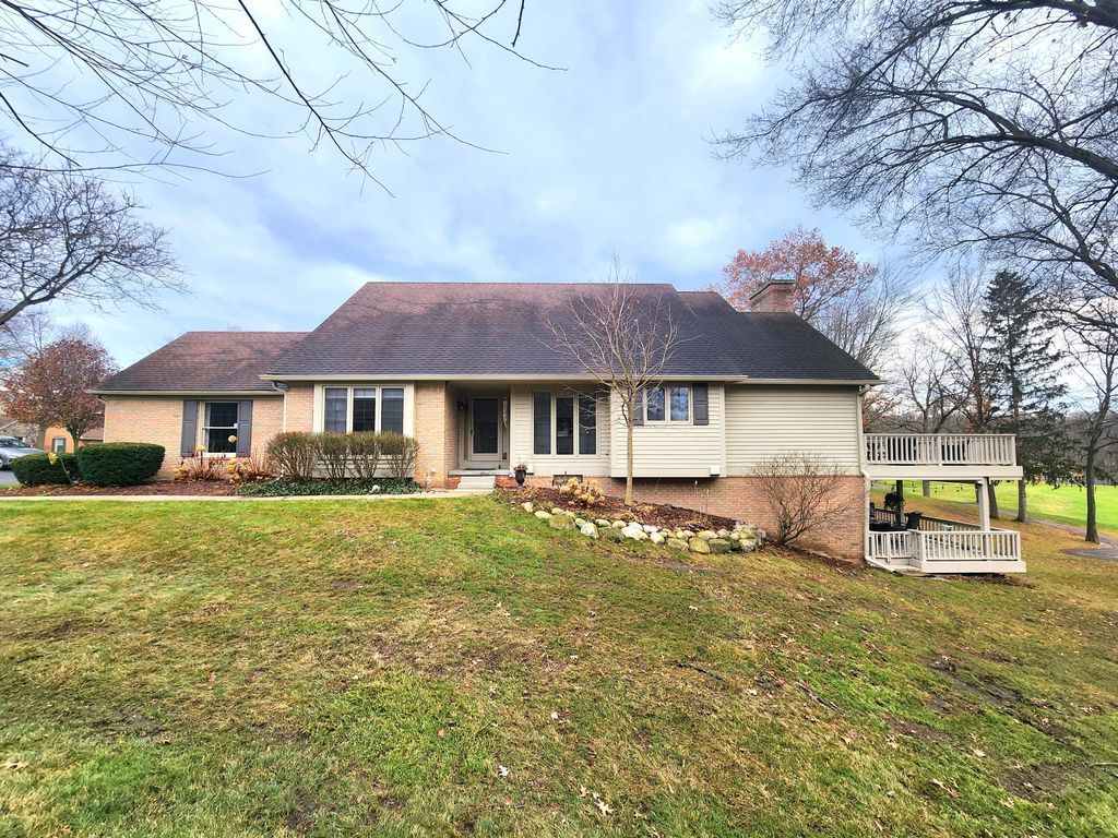 4532 Golf View Dr, Brighton, MI 48116 - See Est. Value, Schools & More