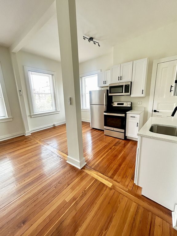 1130 N Calvert St, Baltimore, MD 21202 | Trulia