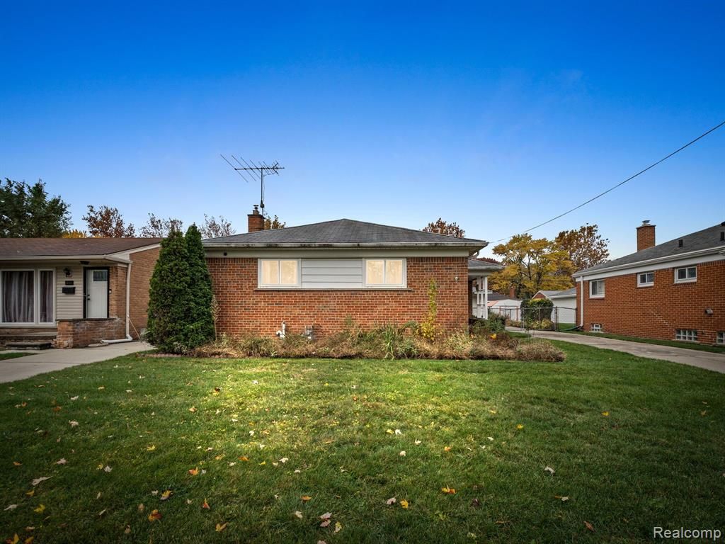 13121 Columbia, Redford, MI 48239 - See Est. Value, Schools & More