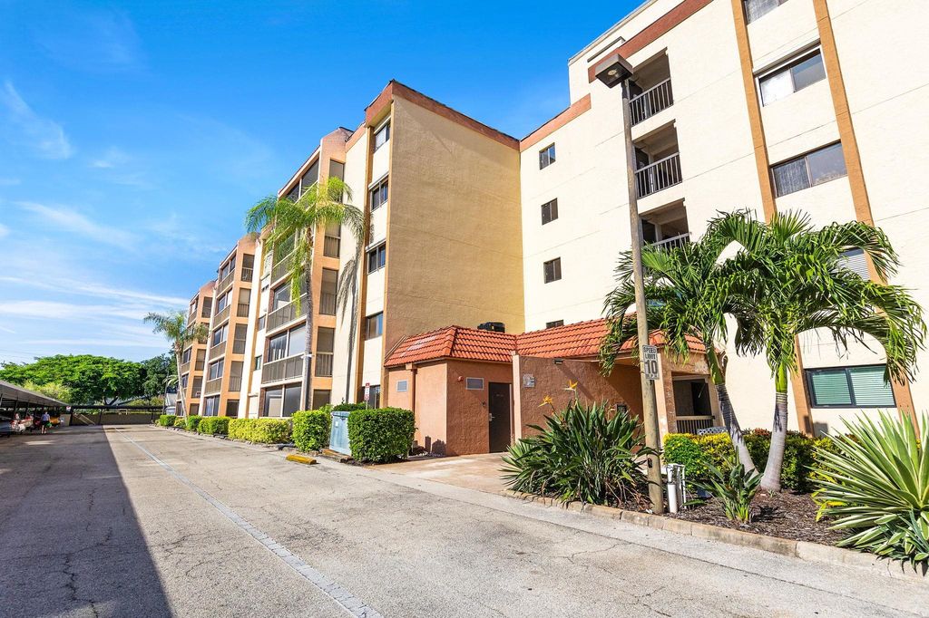 2121 Collier Ave #215, Fort Myers, FL 33901 | Trulia