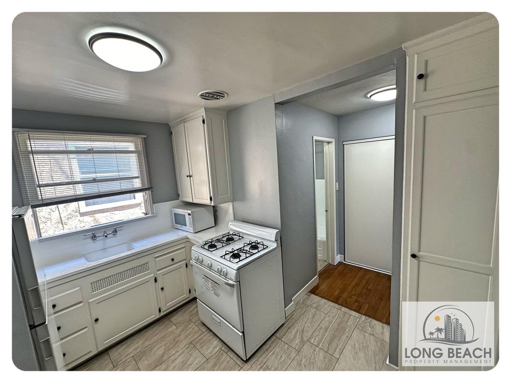 1162 E 3rd St #18, Long Beach, CA 90802 - See Est. Value, Schools & More