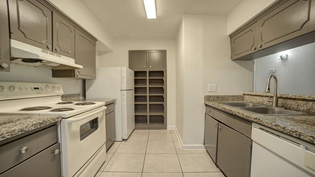 1502 Pech Rd #5, Houston, TX 77055 - See Est. Value, Schools & More