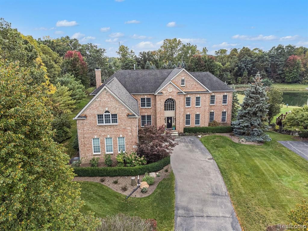 2861 Walnut Ridge Dr, Ann Arbor, MI 48103 - See Est. Value, Schools & More
