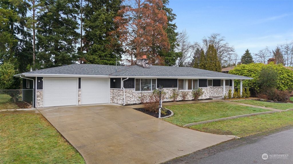 11404 SE 180th Place, Renton, WA 98055 - See Est. Value, Schools & More