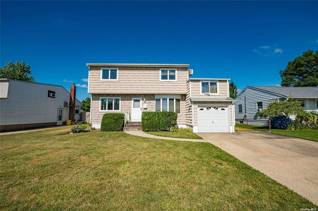 132 S Fordham Road, Hicksville, NY 11801 - See Estimated Value