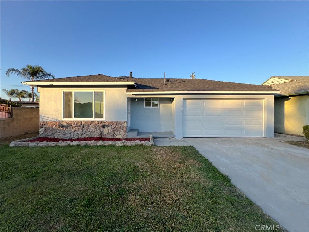 1033 W Stockwell St, Compton, CA 90222 - See Est. Value, Schools & More
