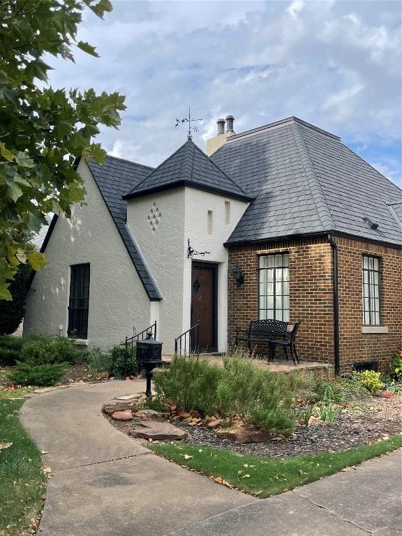 1119 Bedford Dr, Nichols Hills, OK 73116 - See Est. Value, Schools & More