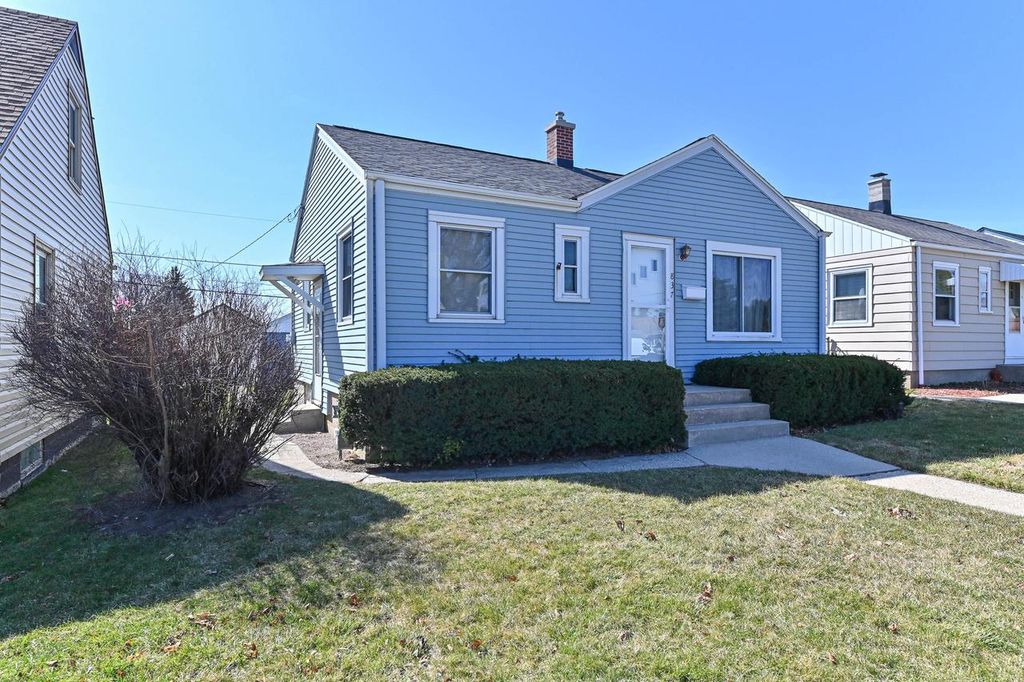 837 West Morgan AVENUE, Milwaukee, WI 53221 - See Est. Value, Schools ...