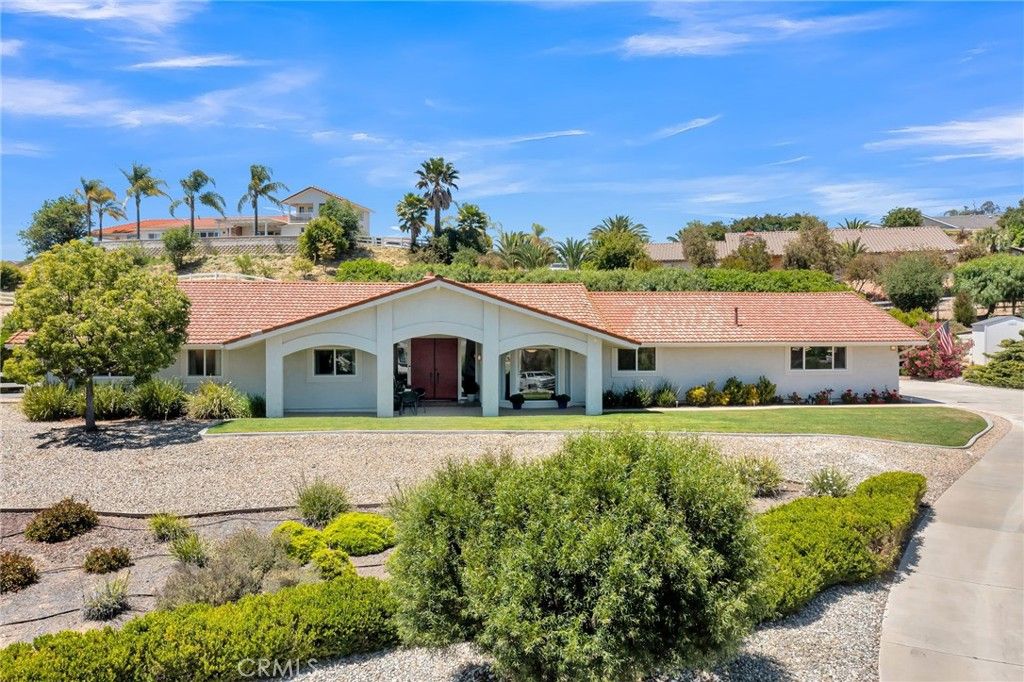 40671 Calle Torcida, Temecula, CA 92591 - See Est. Value, Schools & More