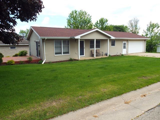 512 2nd St, Colesburg, IA 52035 | Trulia