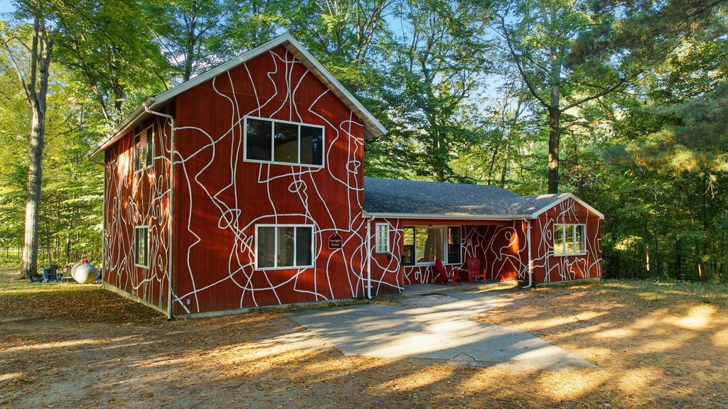 9327 Red Arrow Hwy #2, Watervliet, MI 49098 | Trulia