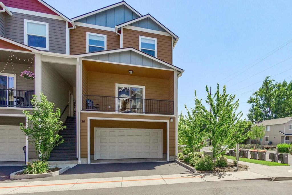411 Berrydale Ave #20, Medford, OR 97501 - See Est. Value, Schools & More