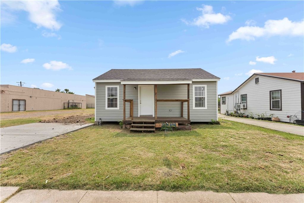 2214 Crews St, Corpus Christi, TX 78405 Single-Family Home for Sale ...