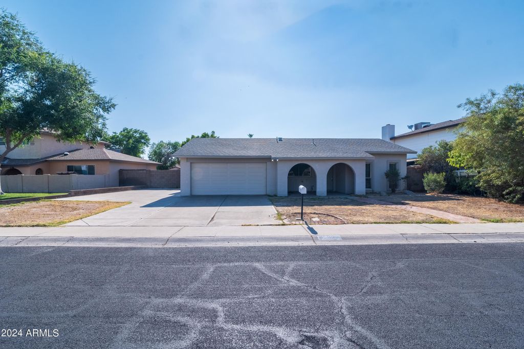 11046 N 53rd Ave, Glendale, AZ 85304 - See Est. Value, Schools & More