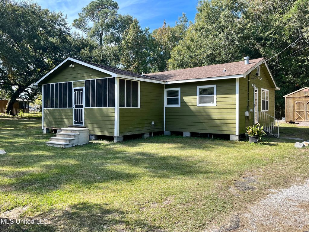 5324 James St, Moss Point, MS 39563 - See Est. Value, Schools & More