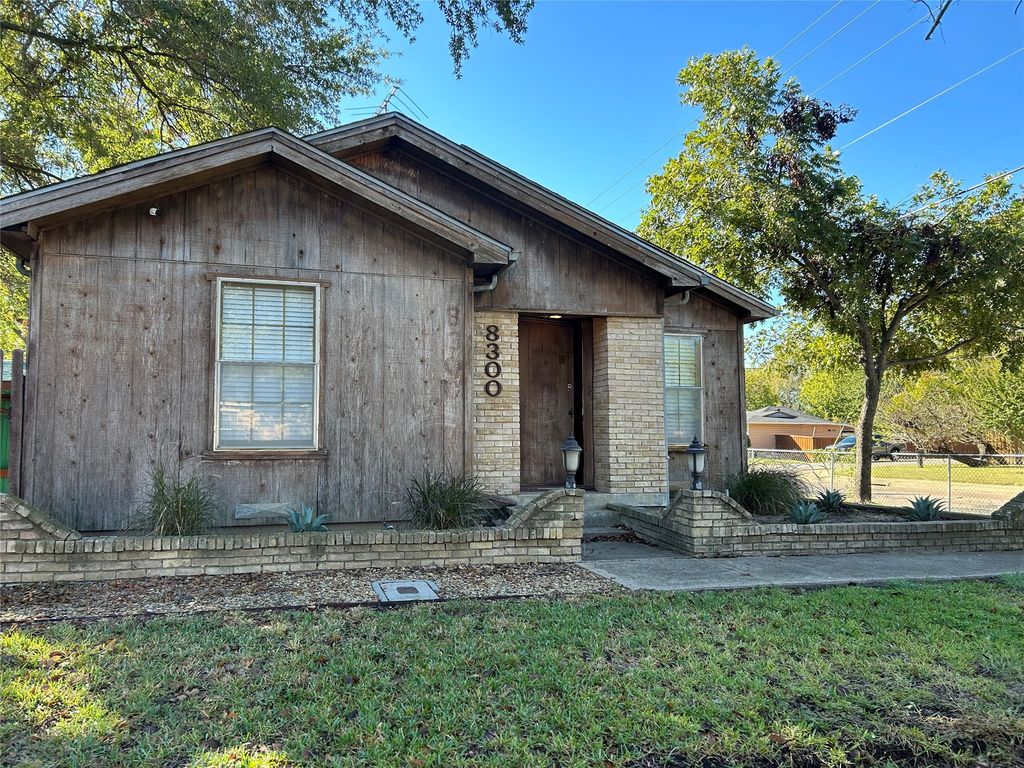 8300 Maddox St, Dallas, TX 75217 - See Est. Value, Schools & More
