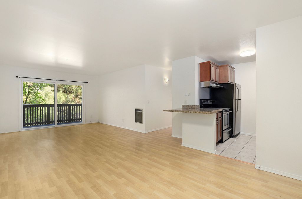 3602 W Estates Ln #207, Rolling Hills Estates, CA 90274 - See Est ...